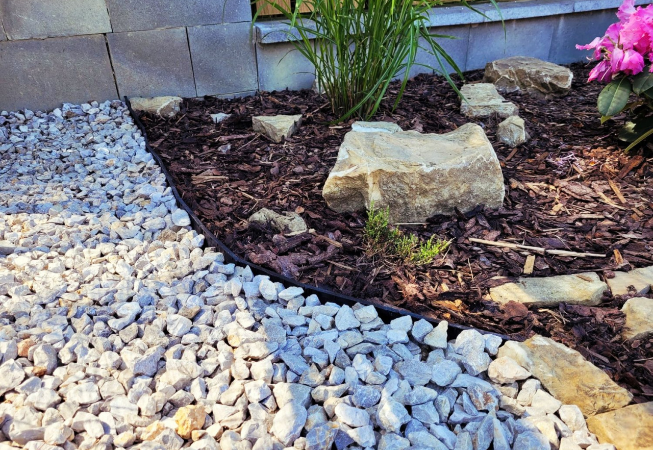 Unique and simple plastic edging solution • JUST HAMMER IT INTO A PLACE